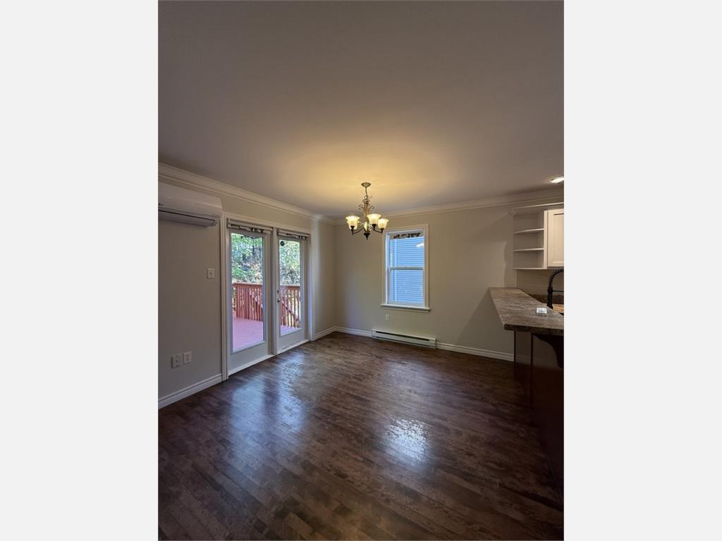 outrigger crescent,, halifax - House for Rent